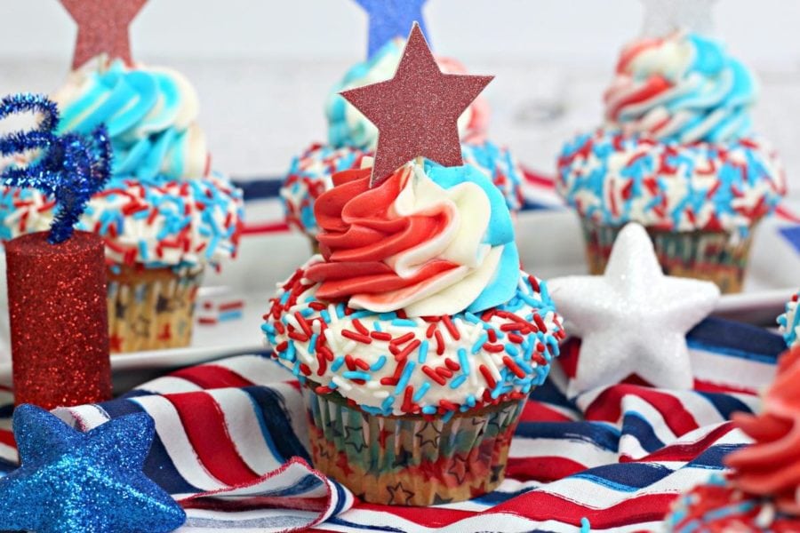 Red White and Blue Cupcakes (July 4th Cupcakes)
