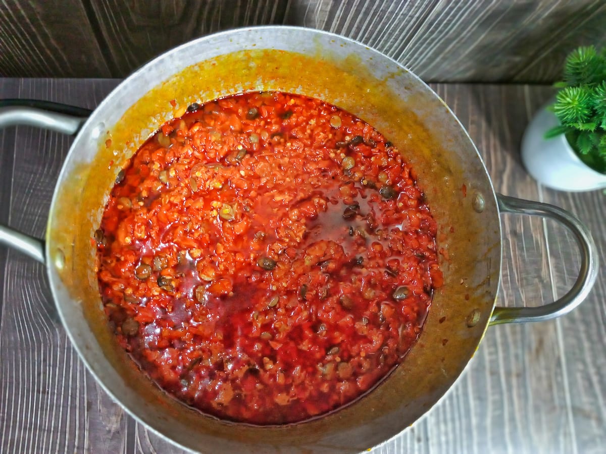 How To Make Efo Riro (Easy Nigerian Spinach Stew Recipe)