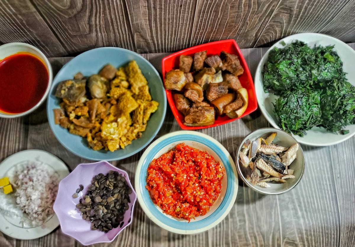 How To Make Efo Riro (Easy Nigerian Spinach Stew Recipe)