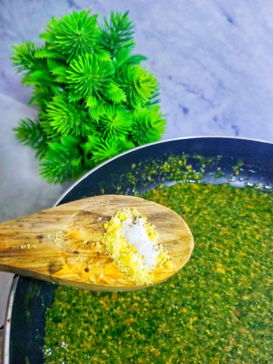 [VIDEO] Easy Nigerian Ewedu Soup: Jute Leaves Soup + Amala