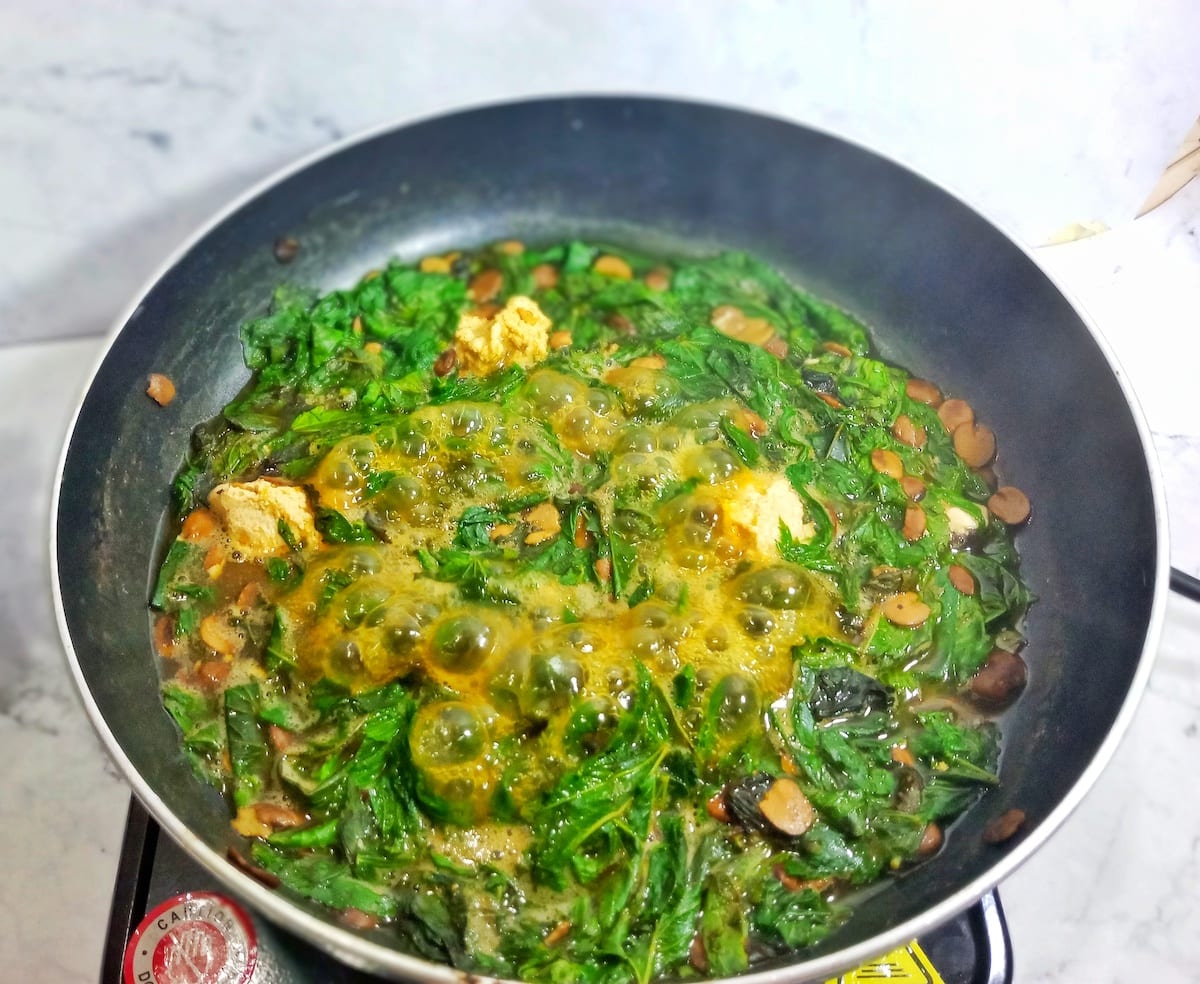 [VIDEO] Easy Nigerian Ewedu Soup: Jute Leaves Soup + Amala