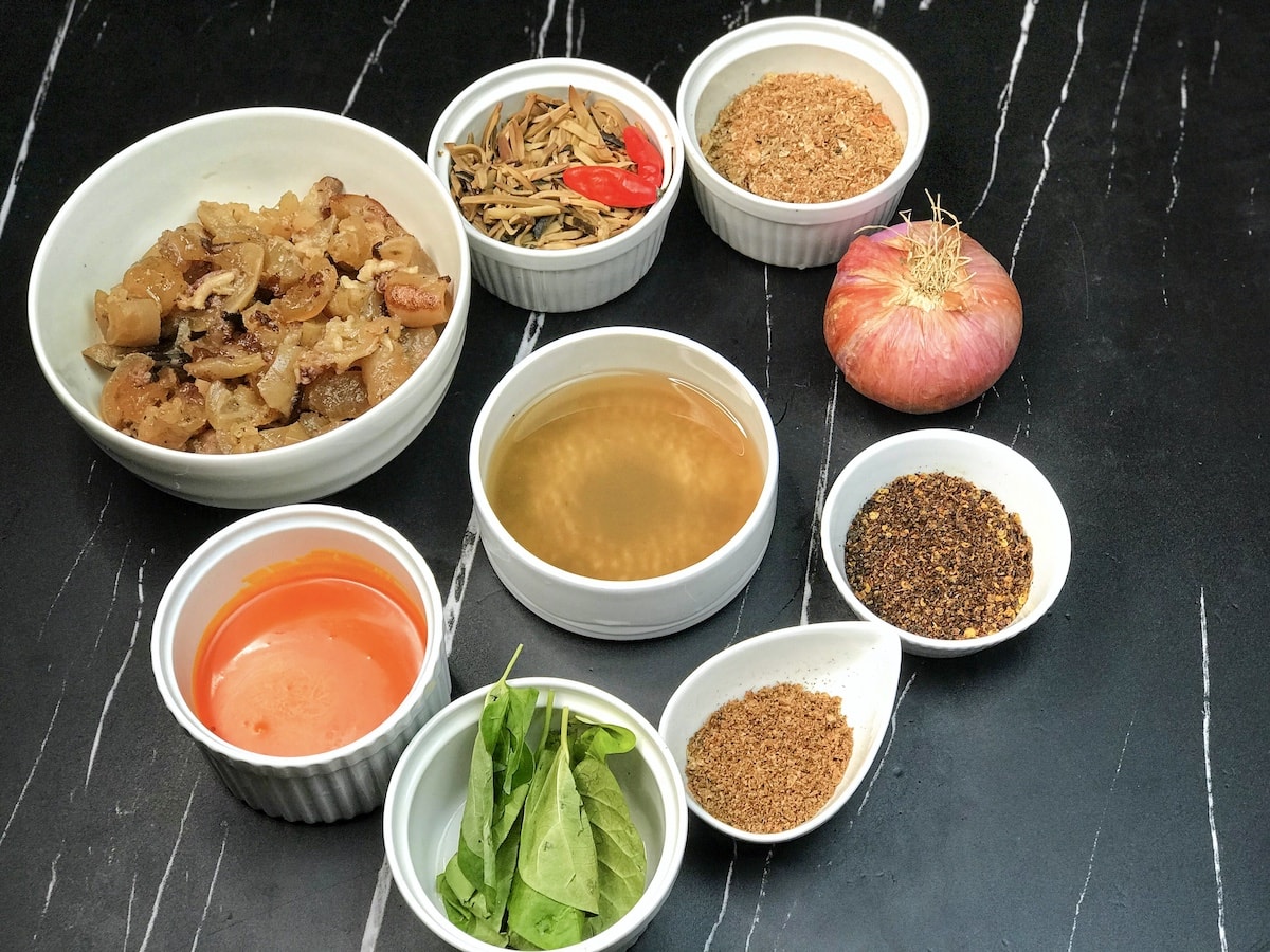 Nigerian Nkwobi Recipe In 10 Steps (Spicy Cow Foot Delicacy)