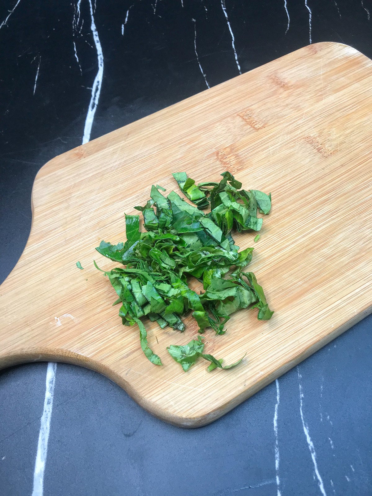 Nigerian Nkwobi Recipe In 10 Steps (Spicy Cow Foot Delicacy)