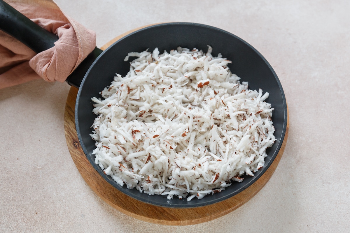 How To Make Crunchy Nigerian Coconut Candy (3 Ingredients)