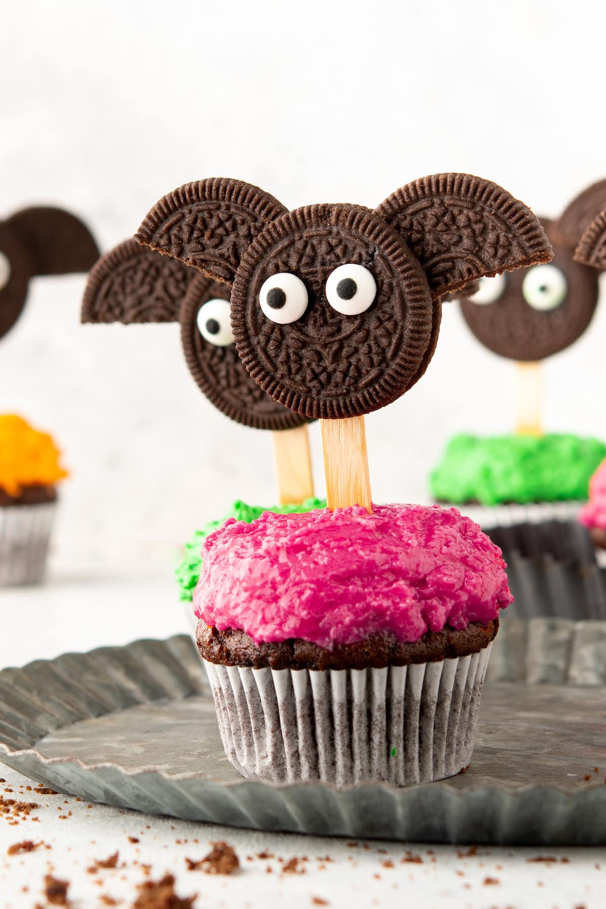 Halloween Bat Cupcakes Recipe (Oreo Bat Cupcakes)