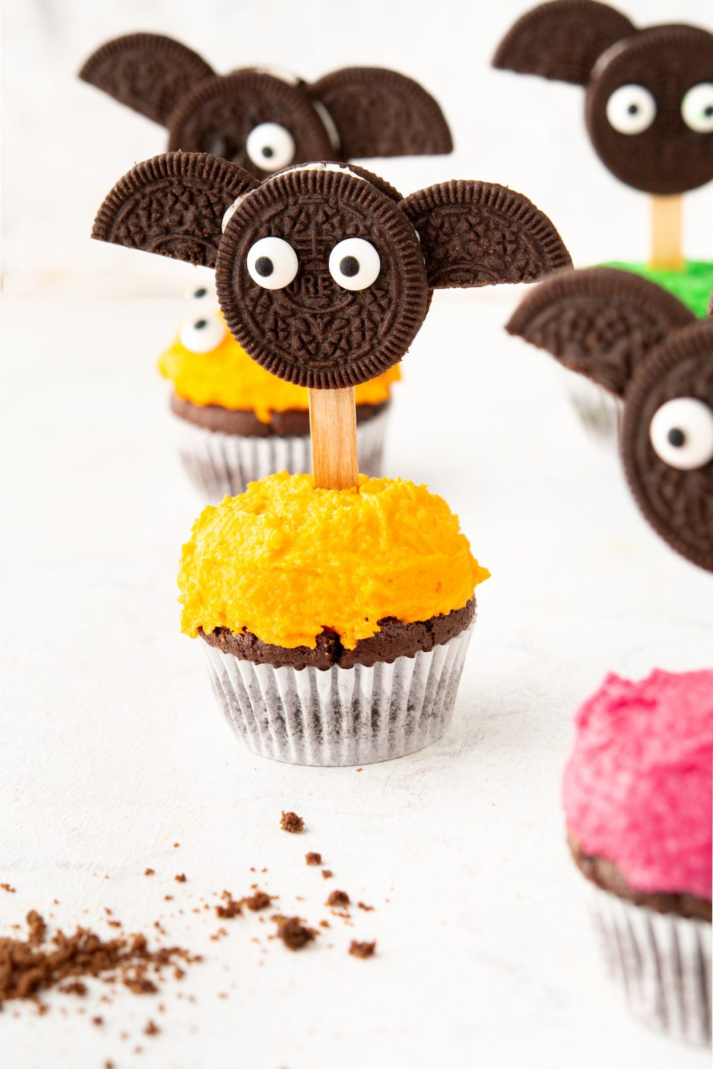 Halloween Bat Cupcakes Recipe (Oreo Bat Cupcakes)