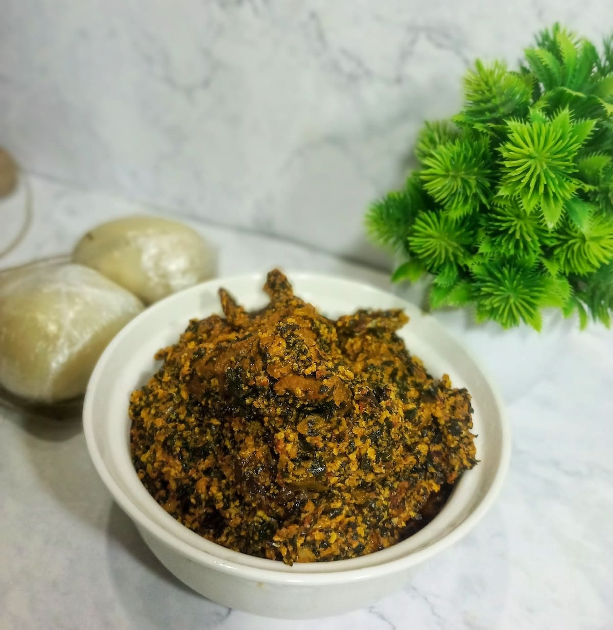 Nigerian Bitter Leaf Soup (Ofe Onugbu)