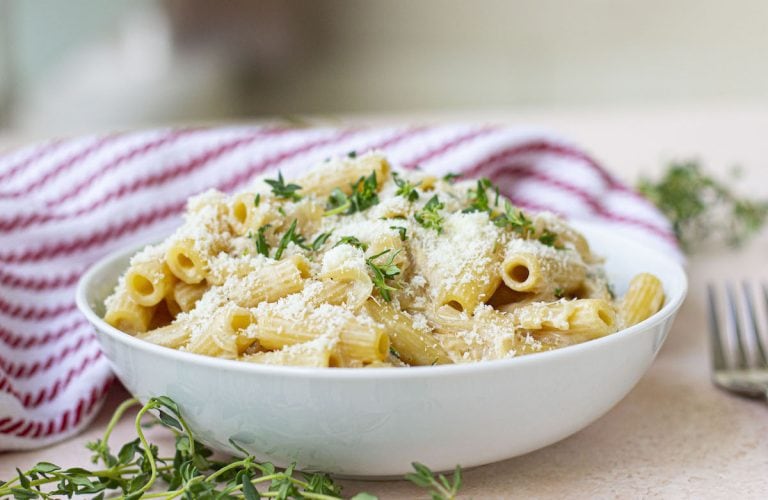 25 Movie Night Dinner Ideas That Make Staying In Fun - Food Plus Words