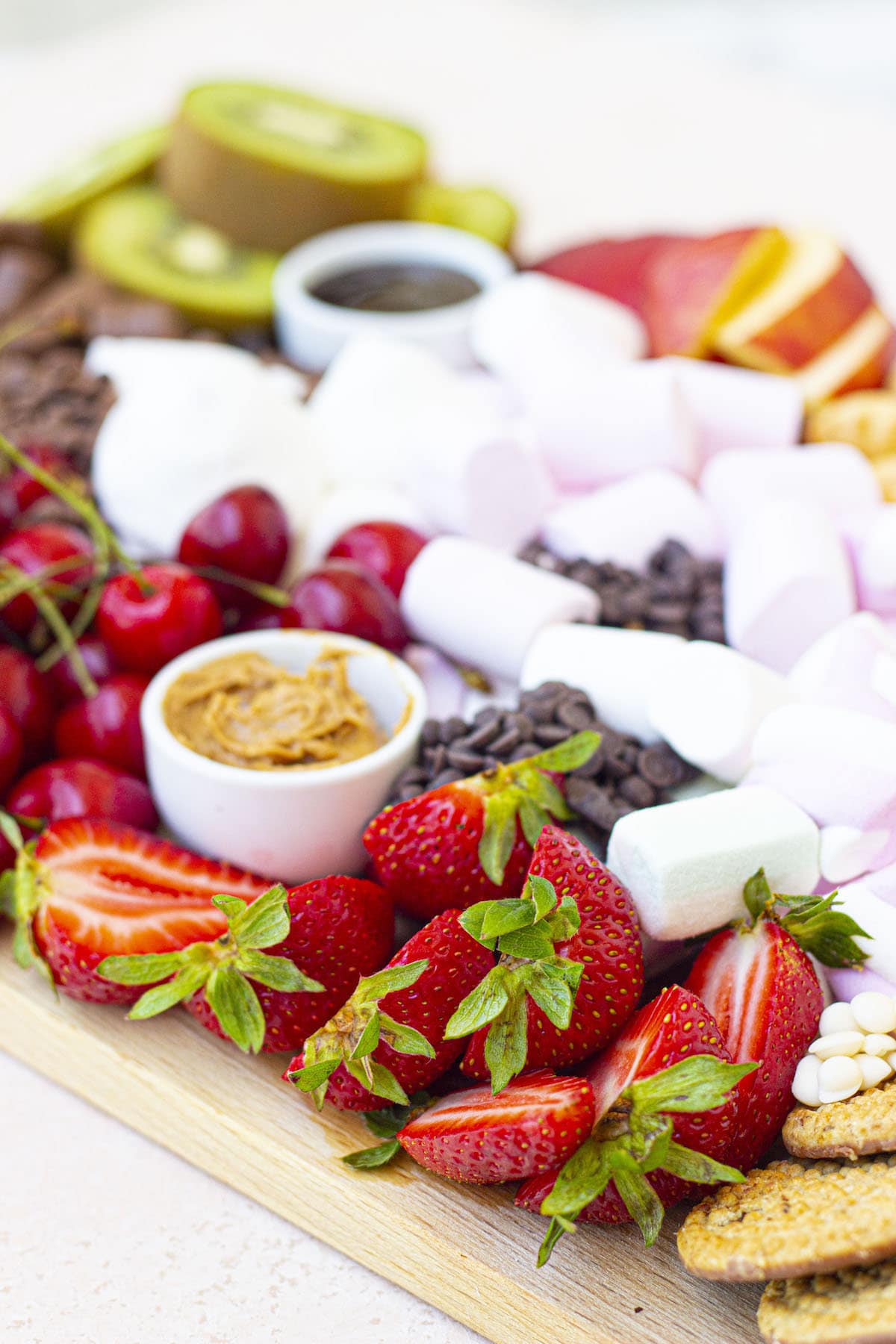 Smore Charcuterie Board (Dessert Charcuterie Board Idea)