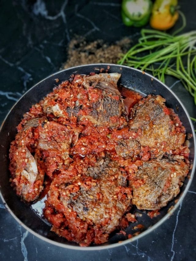 How To Make The REAL Nigerian Ofada Stew (Red PepperStew)