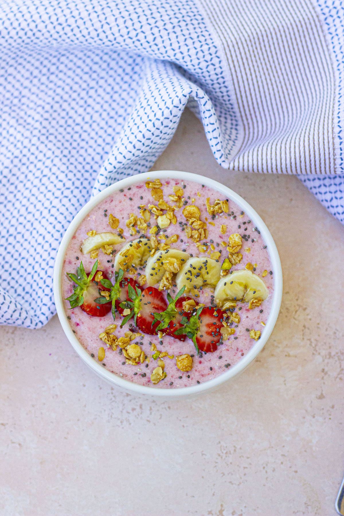 Strawberry Smoothie Bowl Recipe