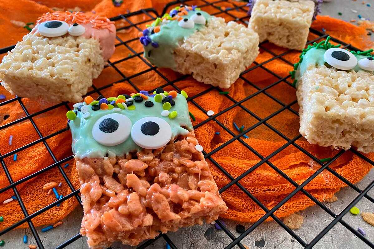 30 Halloween Classroom Snacks for a Fang-Tastic School Party