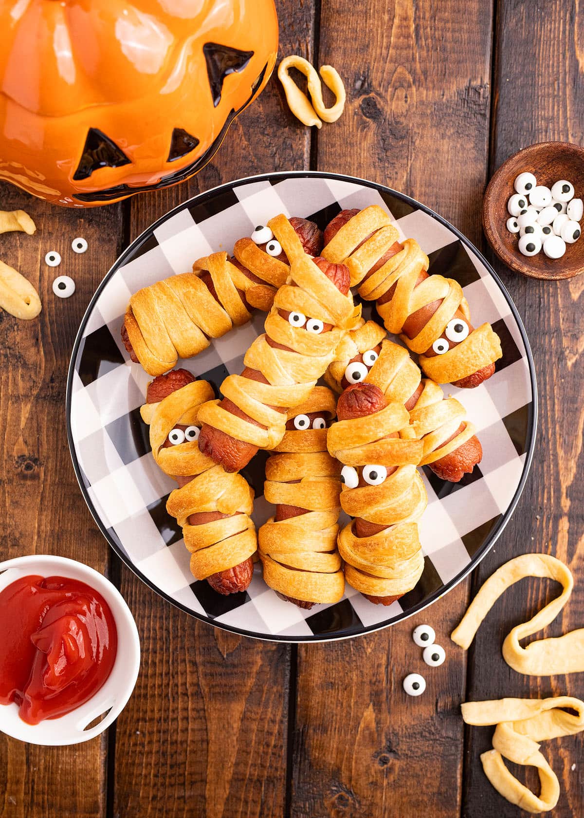 30 Halloween Classroom Snacks for a Fang-Tastic School Party