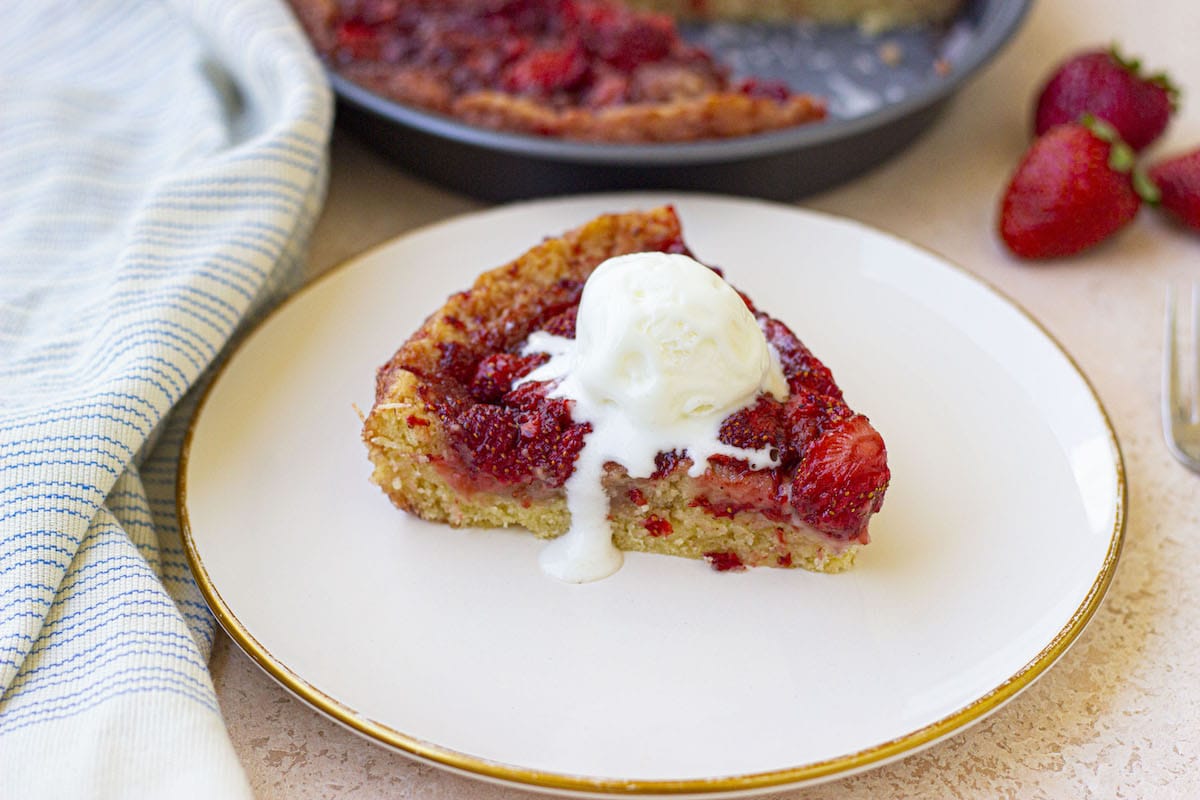 Strawberry Spoon Cake Recipe