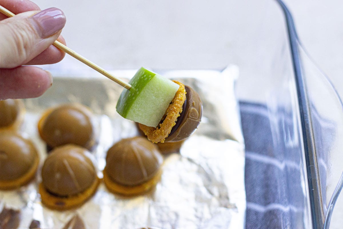 3-Ingredient Caramel Apple Bites