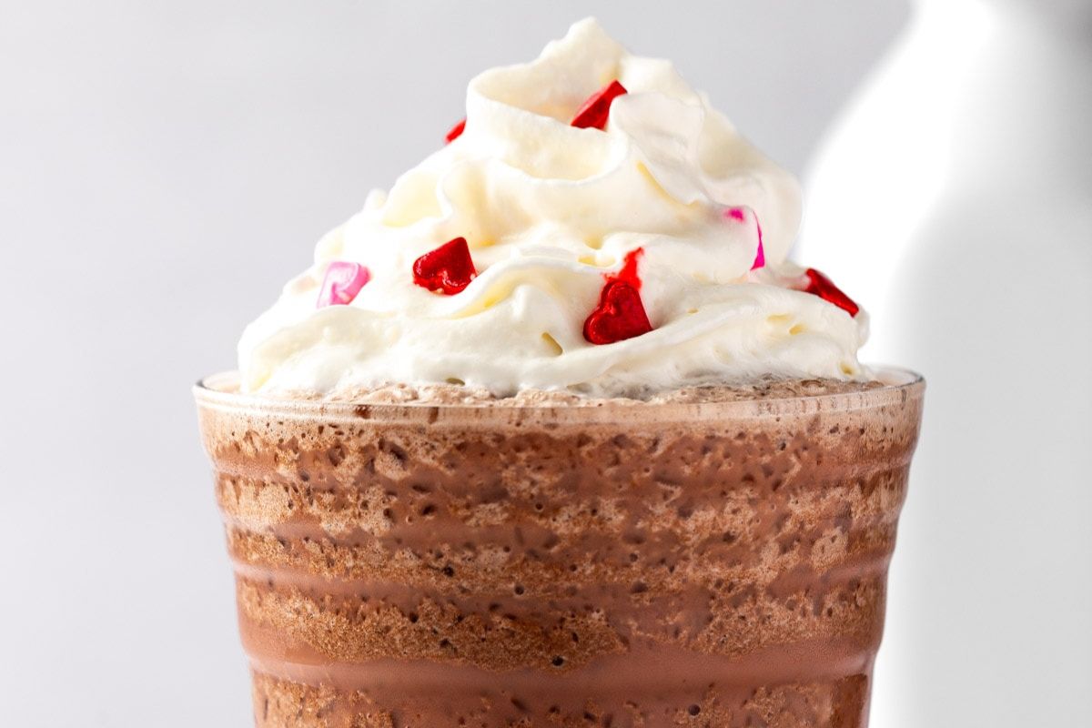 25 Secret Starbucks Drink Recipes To Try At Home!