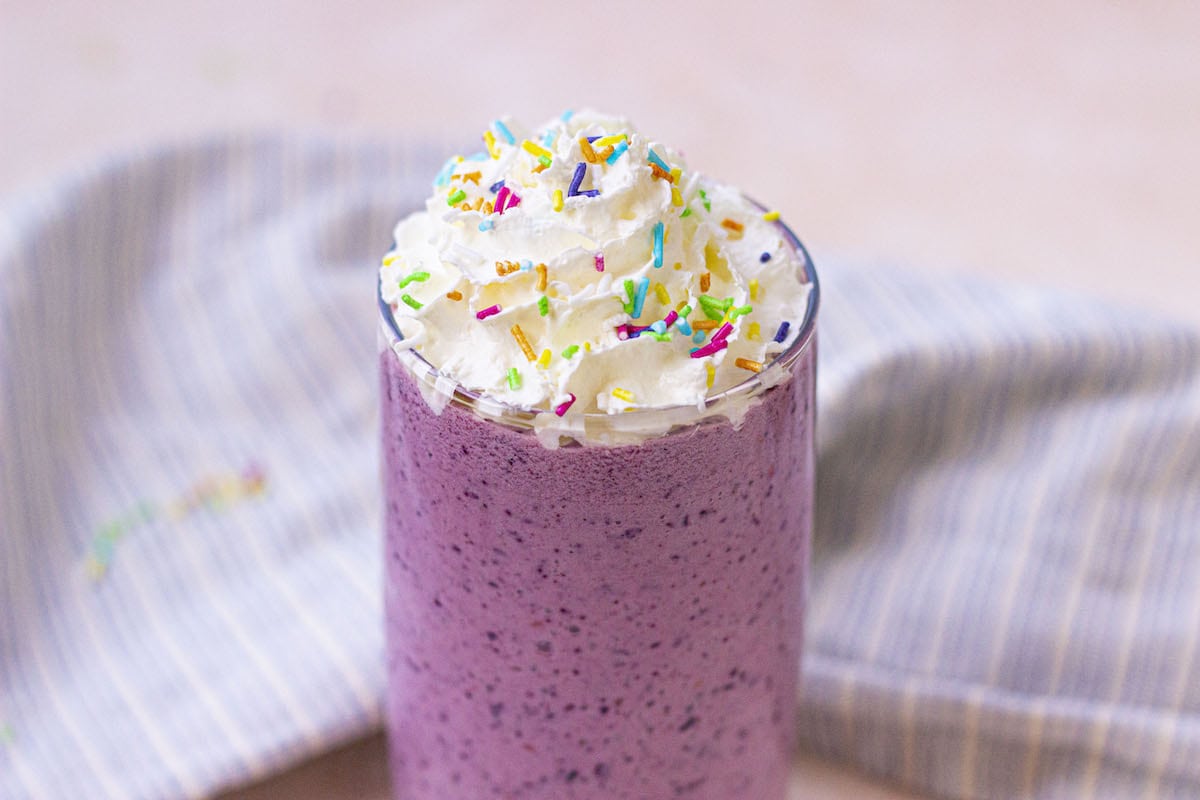 25 Easy Homemade Milkshake Recipes That Will Add Color To Your Life!