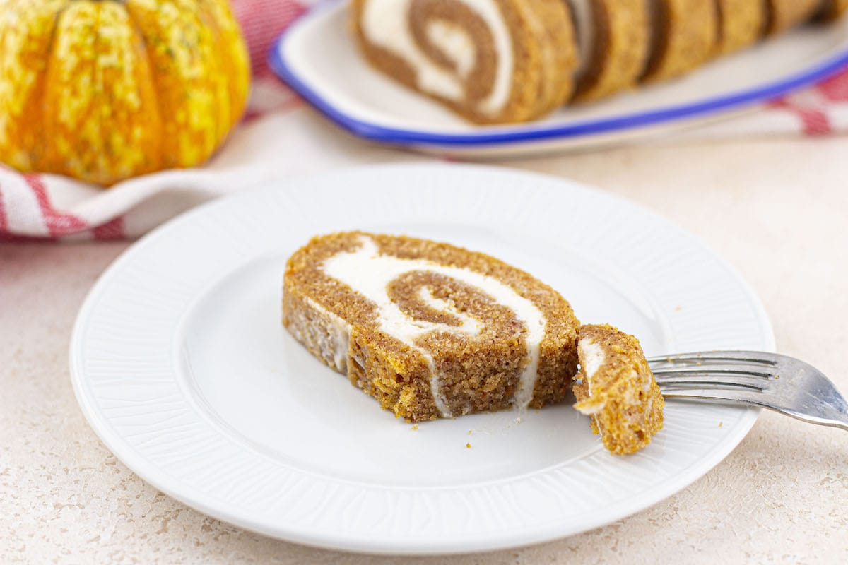 Best Pumpkin Roll Recipe