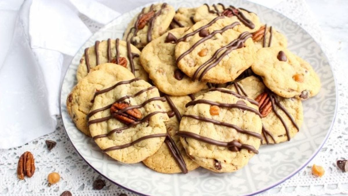 25 Valentines Cookies That’ll Steal Hearts - Food Plus Words
