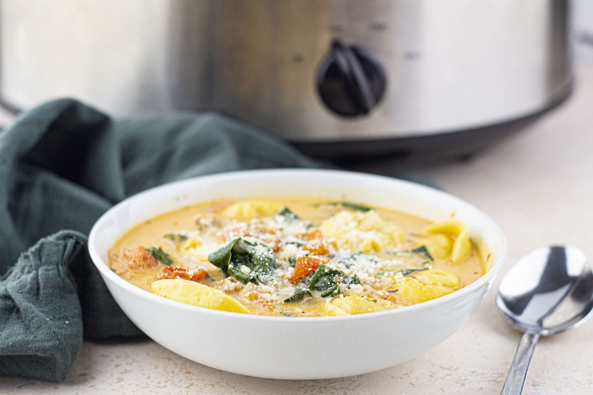 25 Office Potluck Ideas For Work That Will Make You Employee Of The ...