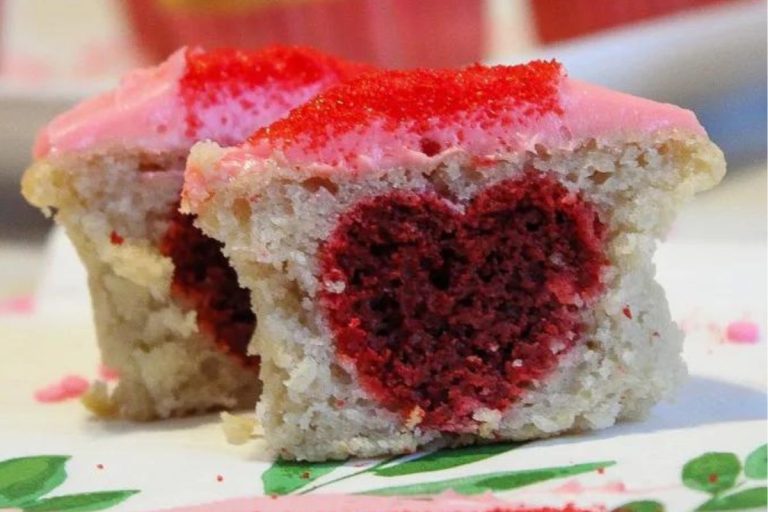 25 Valentine's Day Cupcakes That Are Cupid-Approved