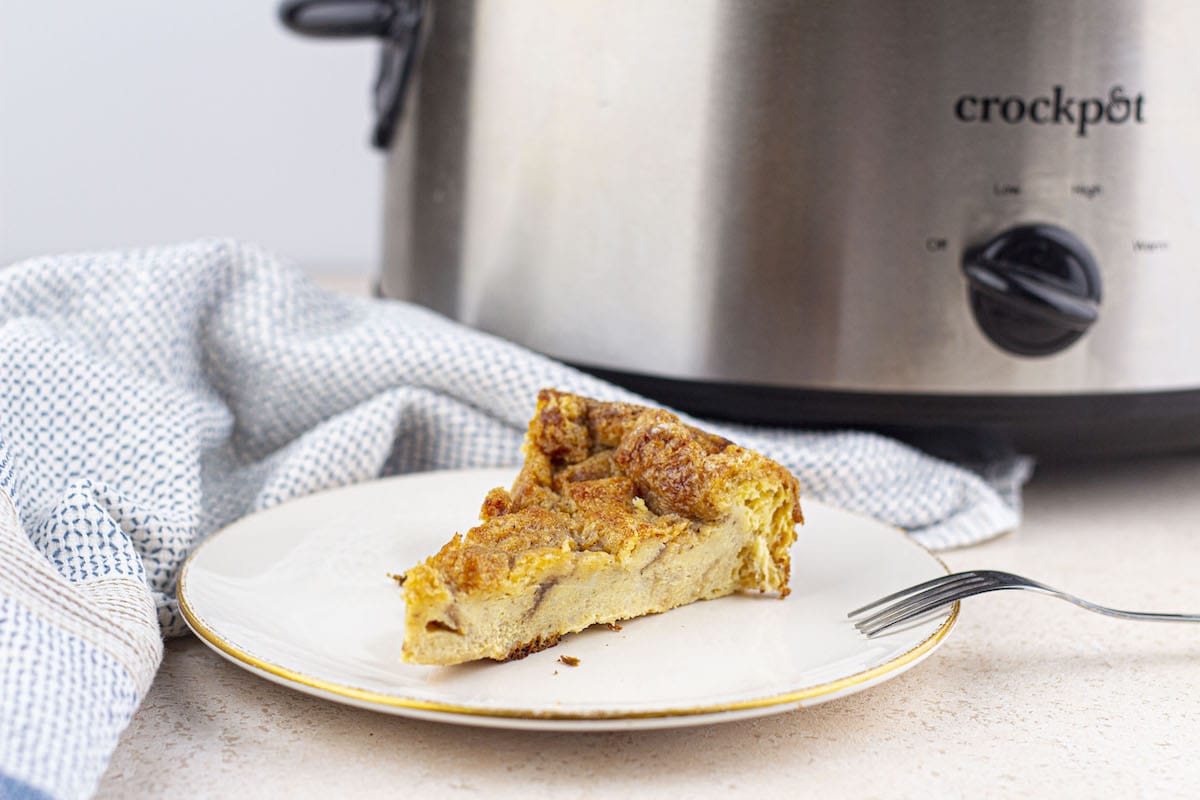 25 Easy Crockpot Potluck Recipes For Your Next Gathering - Food Plus Words