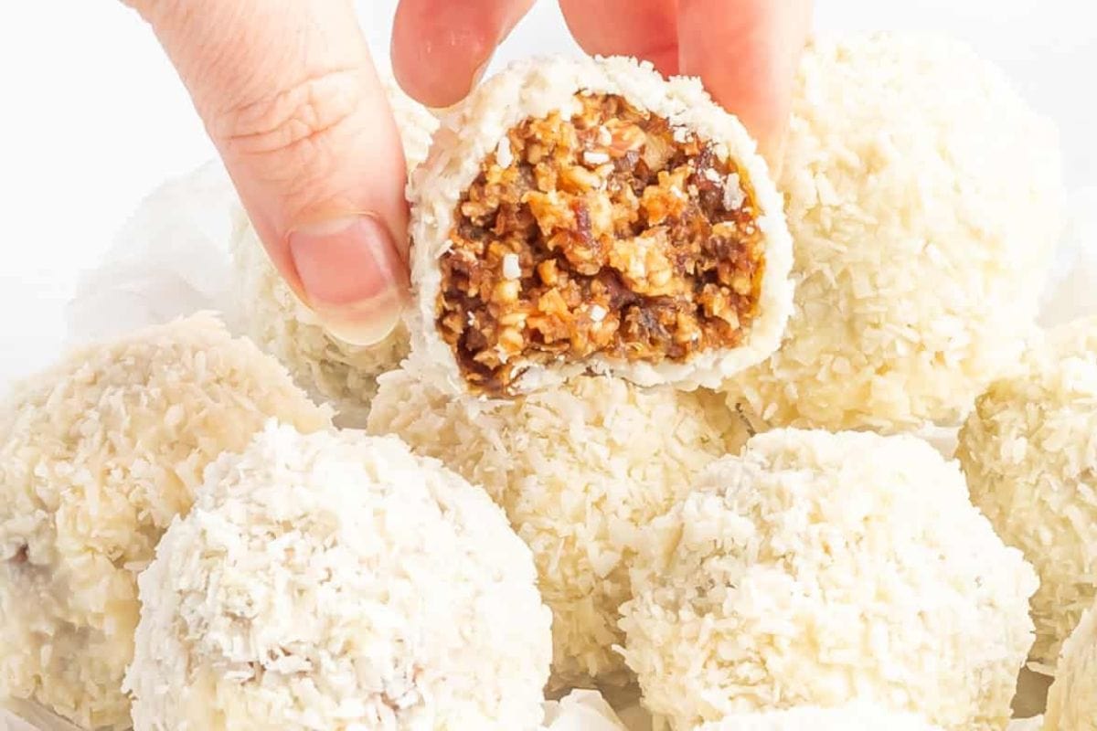 25 Car Friendly Snacks That Make Every Ride Feel Like a Treat - Food ...