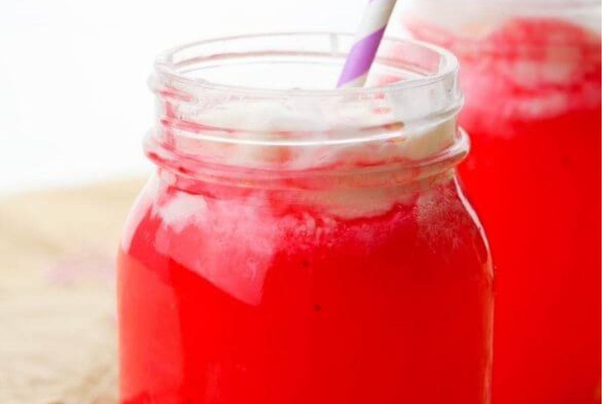 25 Valentine's Drinks to Swoon Over This February
