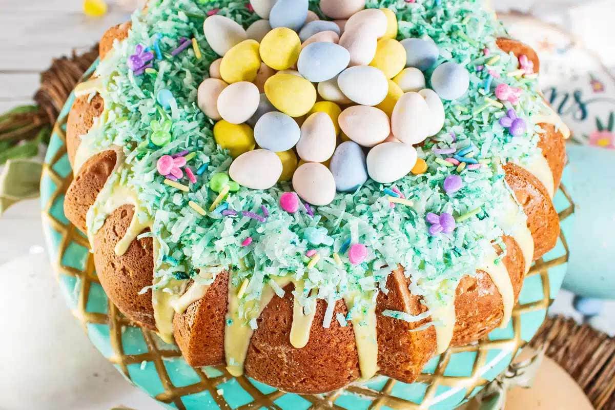 25 Cute Easter Cakes for a Sweet Spring Celebration
