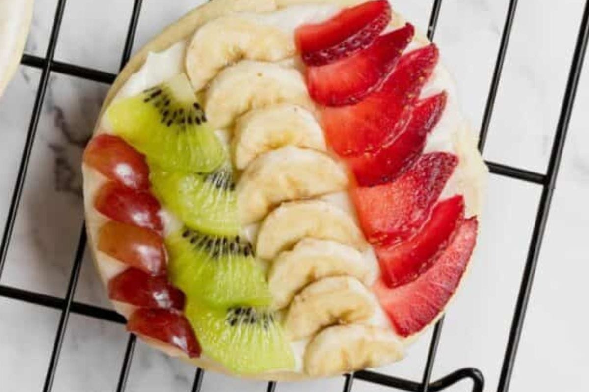 25 Summer Cookies That Will Make Your Picnic Basket Shine