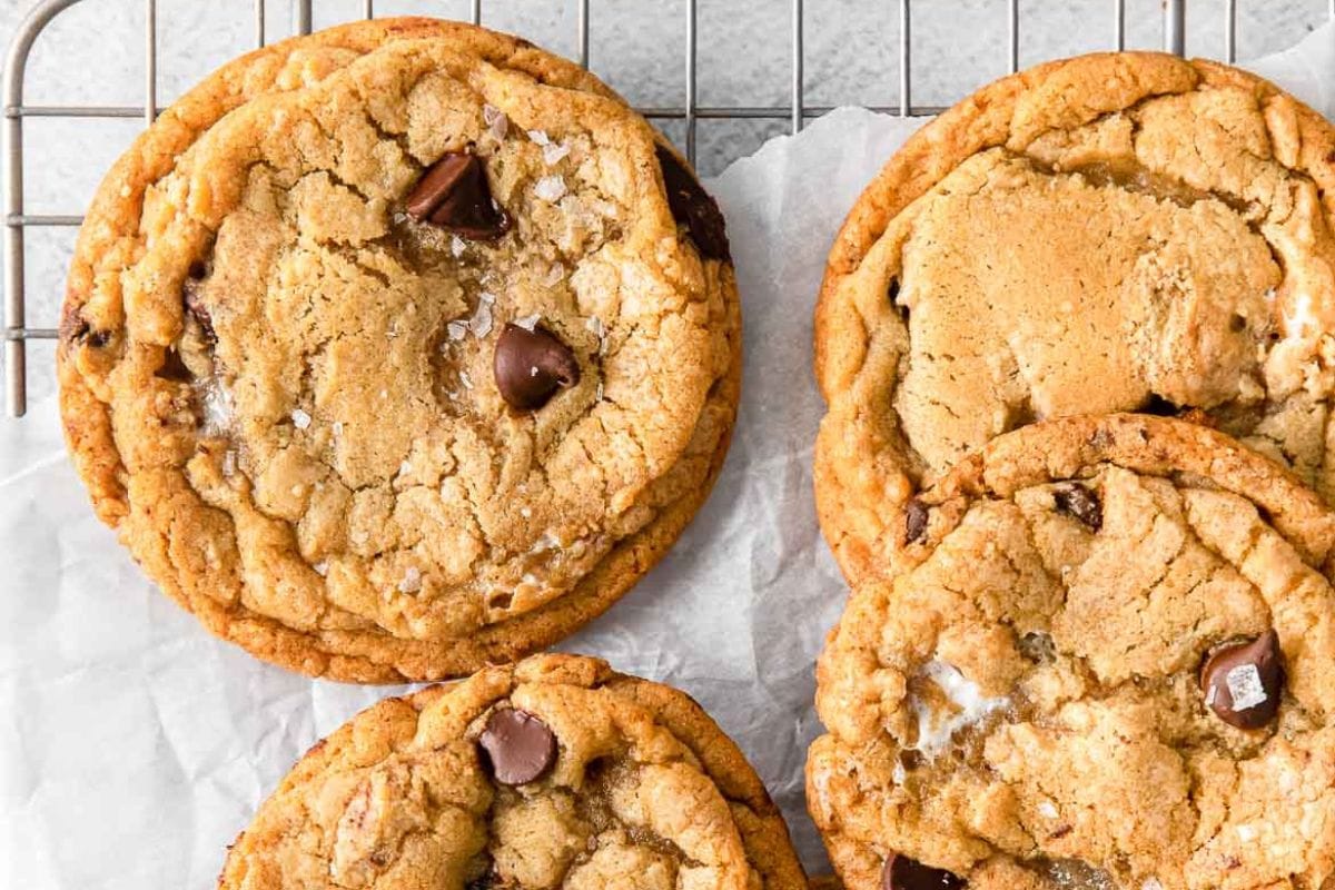 25 Summer Cookies That Will Make Your Picnic Basket Shine