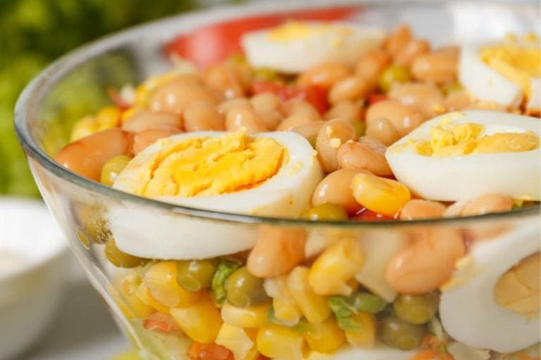 25 Potluck Meals That Will Have Guests Going Back For More - Food Plus ...