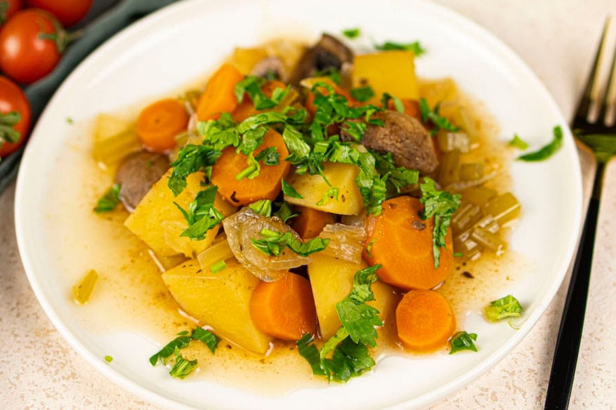 25 Monday Night Dinner Ideas That Make Mondays Easier - Food Plus Words