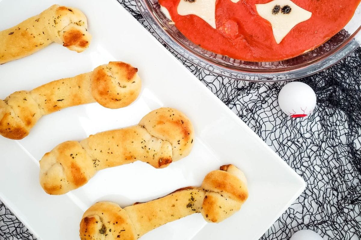 25 Halloween Baking Ideas So Creative, You’ll Want to Bake Them All Night