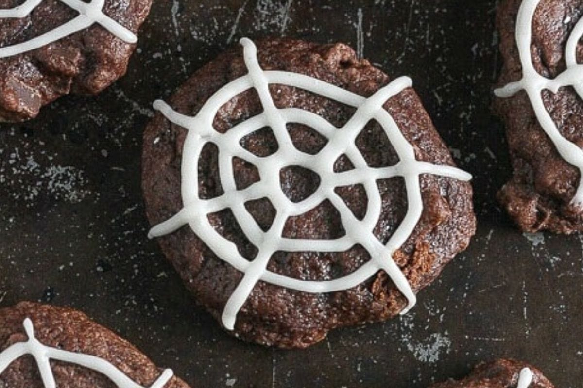 25 Halloween Cookies So Irresistible, They’ll Vanish Like Ghosts
