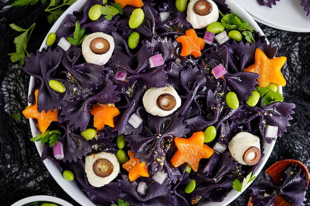 25 Halloween Foods for Parties So Terrifyingly Tasty, They’ll Scare the ...