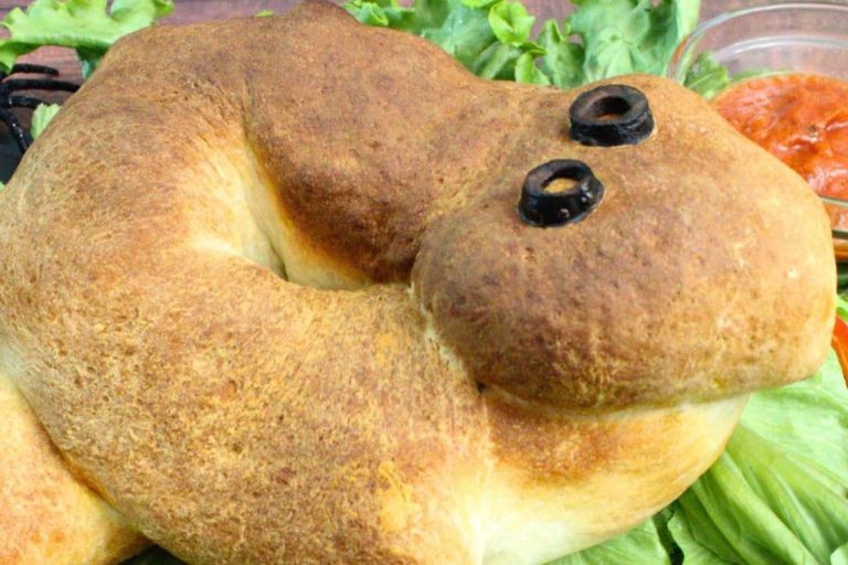 25 Halloween Dinners So Good, They’ll Haunt Your Guests’ Dreams