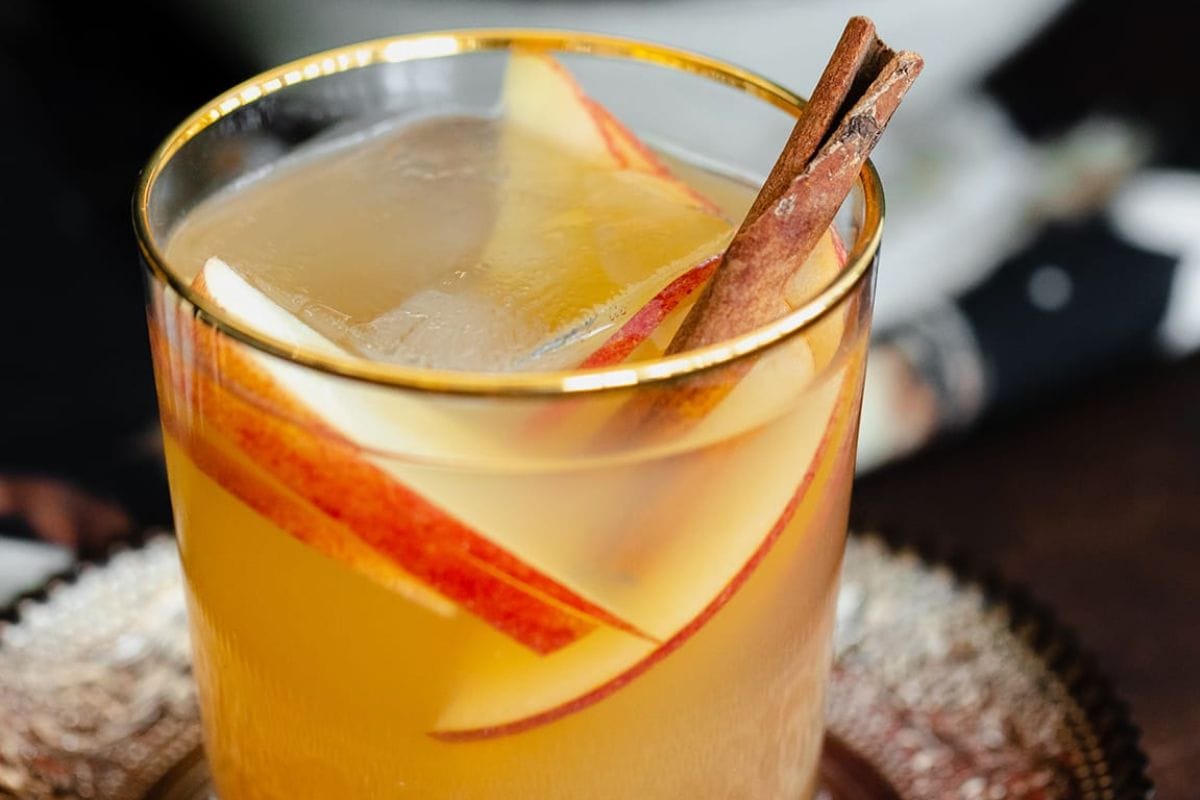 25 Fall Cocktails So Indulgent, You'll Feel Like You're at a Fancy Bar
