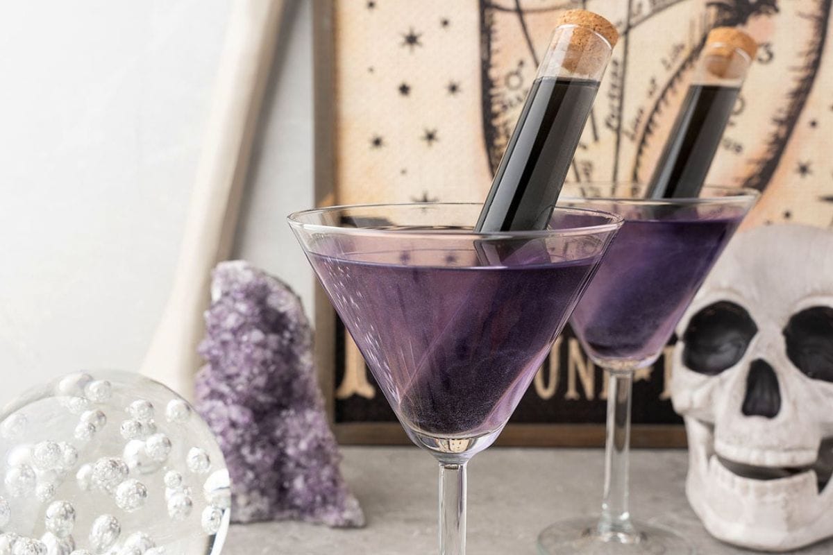 25 Halloween Drinks So Easy, You’ll Want to Serve Them at Every Party