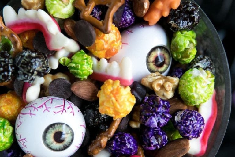 25 Halloween Snacks and Treats So Hauntingly Delicious, They’ll ...
