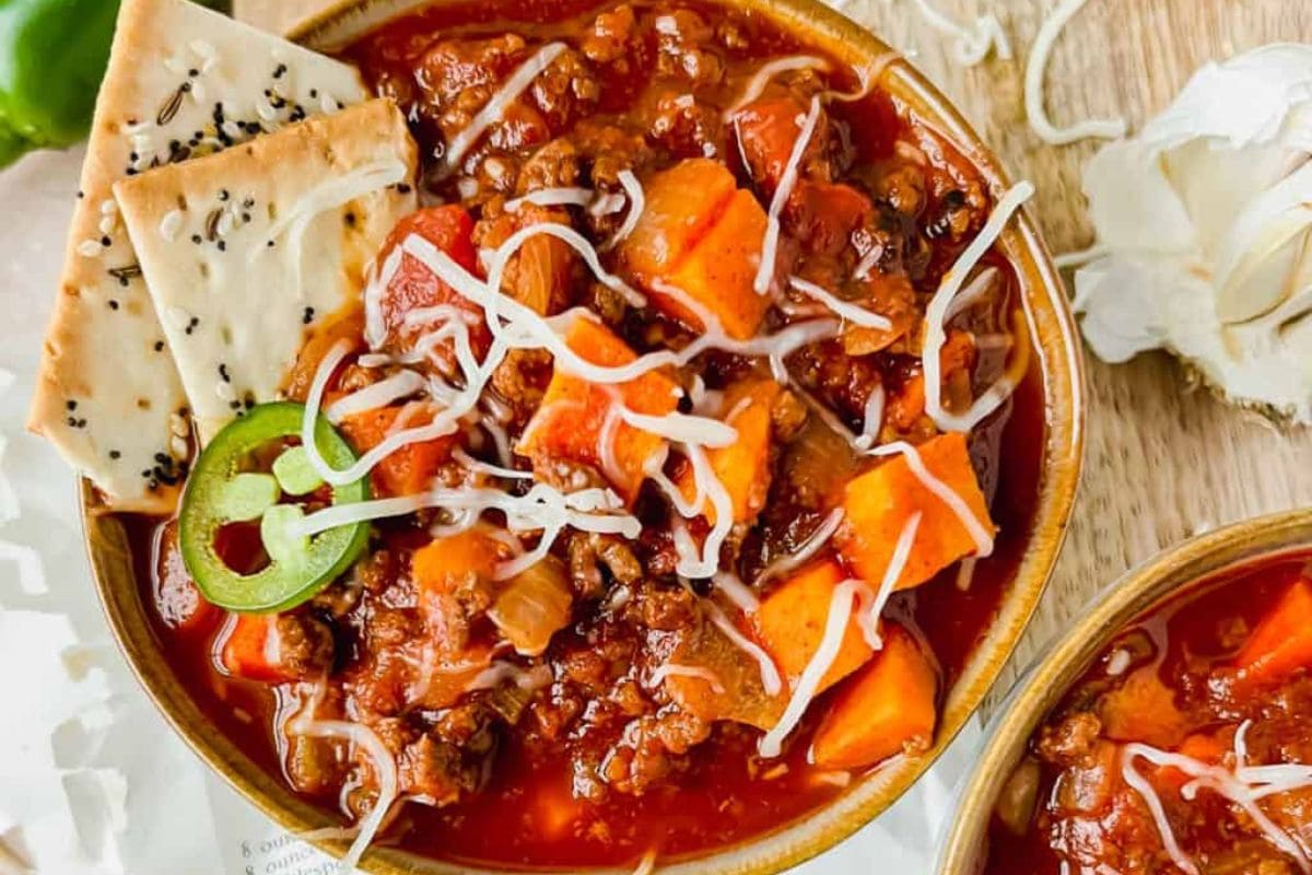 25 Crock Pot Chili Recipes That Will Have Everyone Coming Back for ...