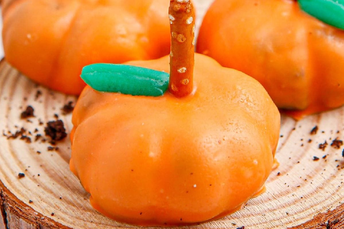 25 Halloween Dessert Ideas So Yummy, They’ll Turn Any Gathering Into a ...