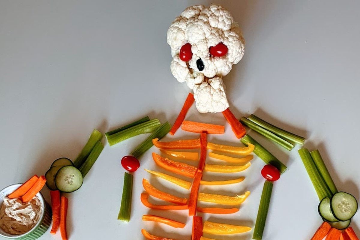 25 Halloween Dishes Party Ideas So Creative, They’ll Haunt Your Guests ...