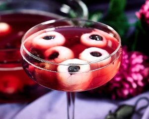 25 Halloween Drinks So Easy, You’ll Want to Serve Them at Every Party