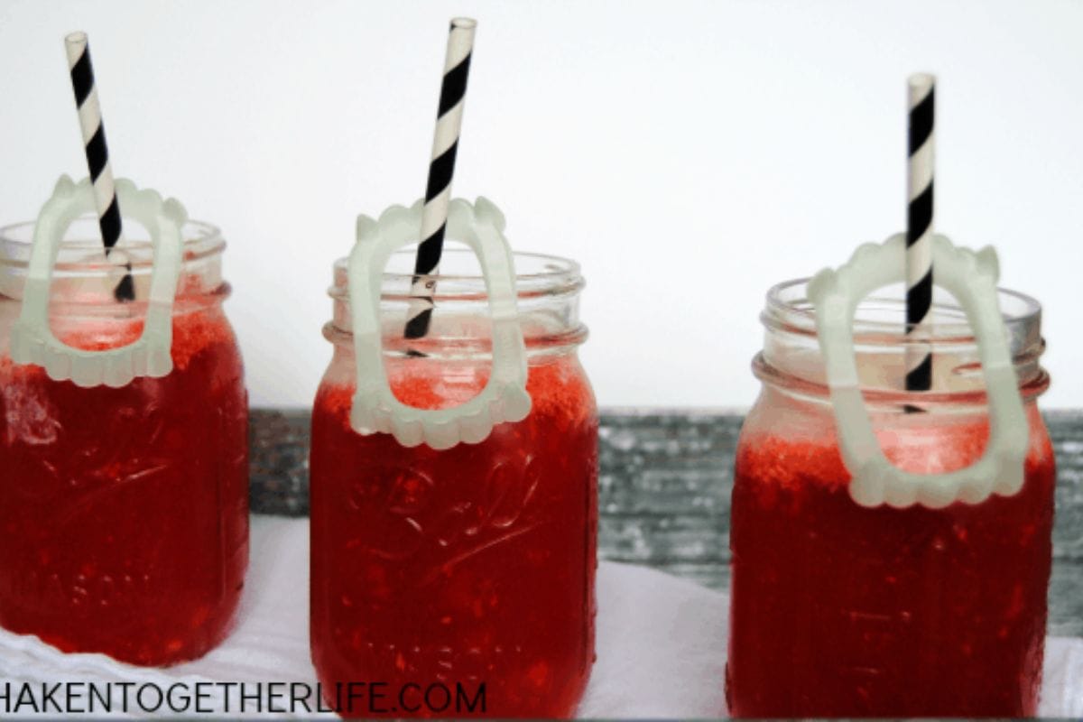 25 Halloween Drink Ideas To Brew Up for Hauntingly Good Time - Food ...