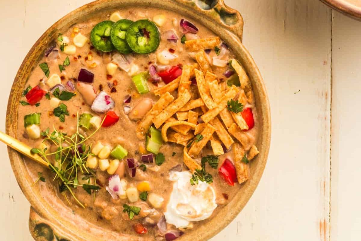 25 Crock Pot Chili Recipes That Will Have Everyone Coming Back for ...