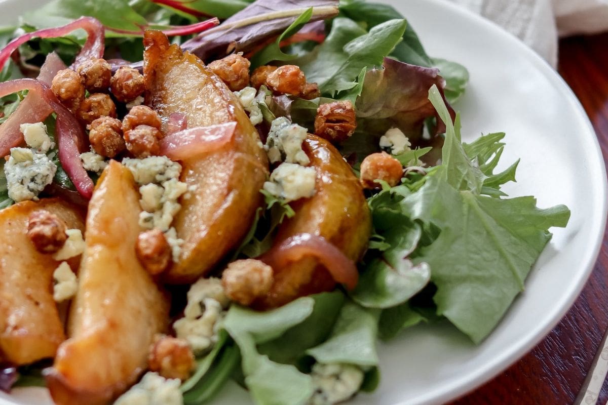 25 Thanksgiving Salad Ideas So Fresh, They’ll Bring New Life to Your Feast