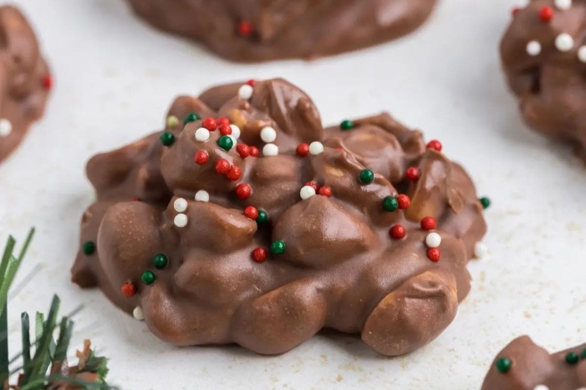 25 Homemade Christmas Candy Recipes That Are Sure To Sweeten Your ...