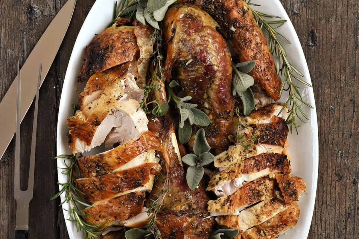 15 Showstopping Whole Turkey Recipes That Will Steal The Show - Food ...