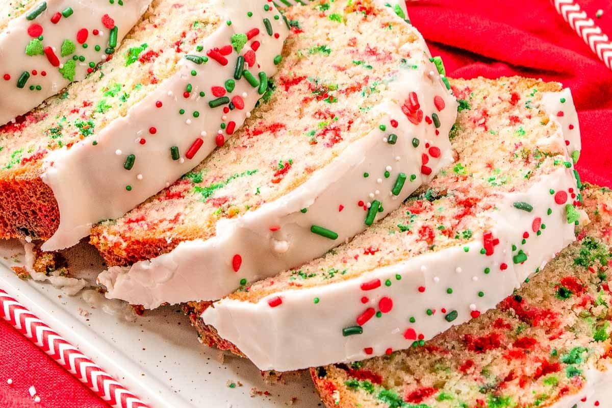 25 Christmas Bread Recipes So Good You Won't Want To Share - Food Plus ...